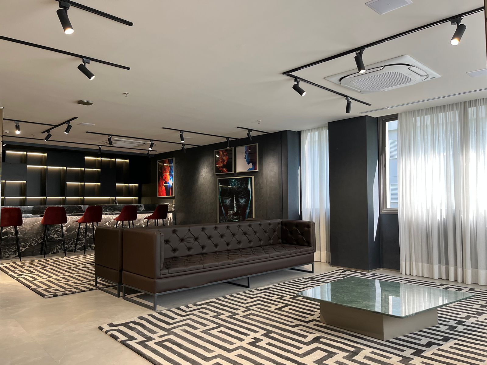 Charlie | Iconyc Charlie Hotel